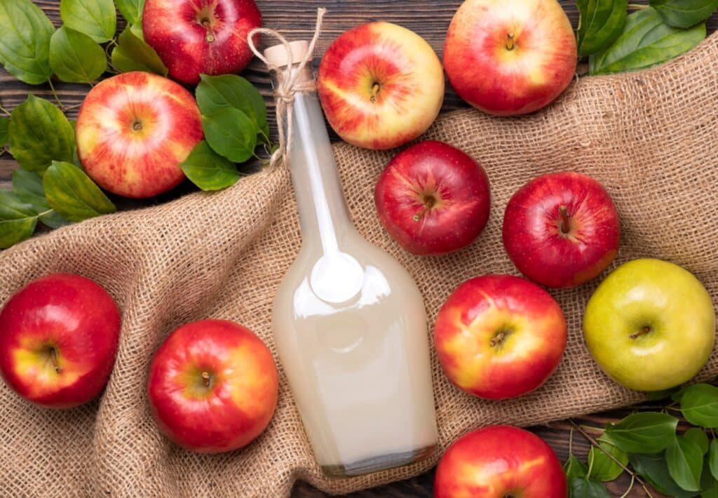 Otet de mere facut in casa: reteta pas cu pas - Sticle